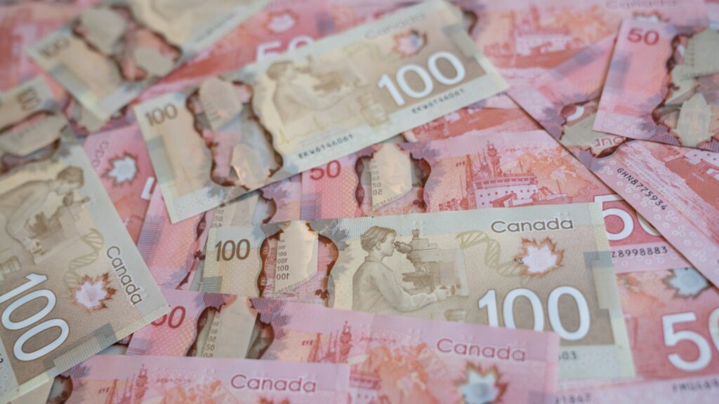 20 Canadian Money Habits That Guarantee You’ll Never Feel Secure ...