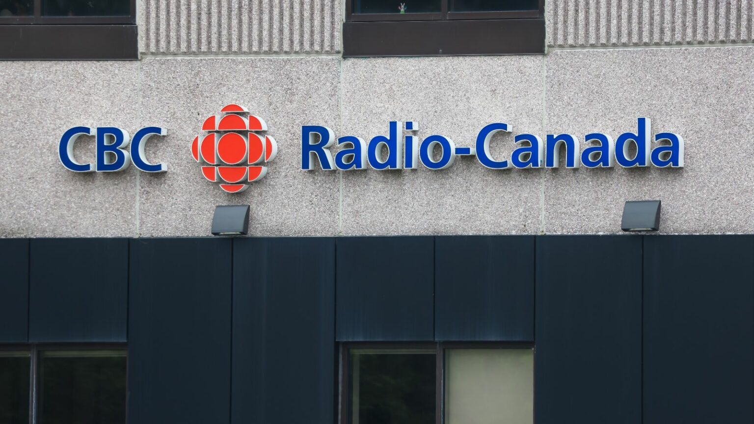 18 Things Canadians Do Better Than Americans - Hashtag Investing