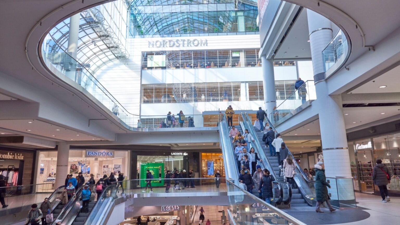 19 Once-Popular Canadian Chains That Vanished Overnight - Hashtag Investing