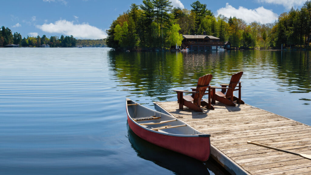 22 Beautiful Canadian Lakes That Are Being Ruined by Tourism - Hashtag ...